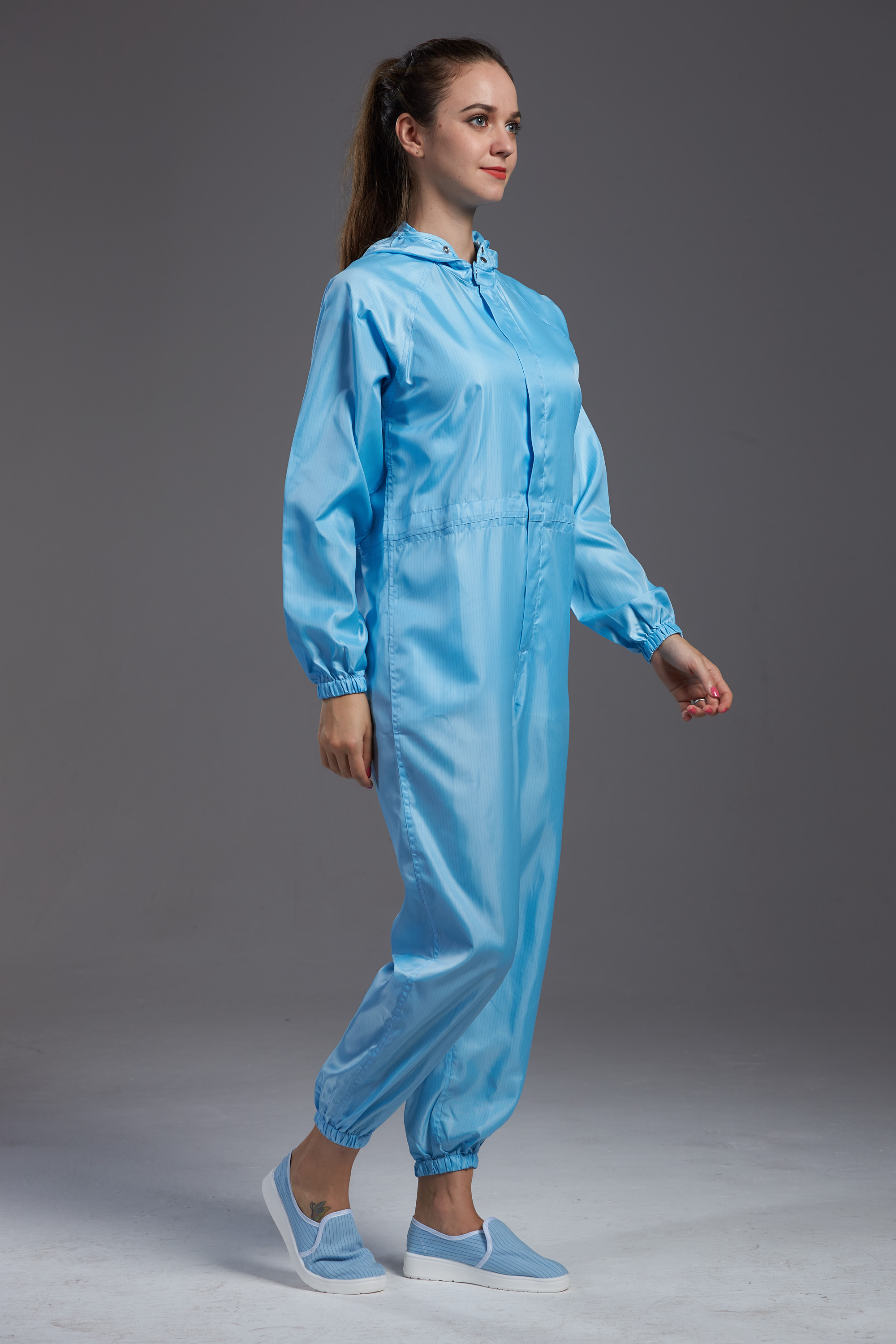 Antistatic ESD cleanroom Coverall blue color with hood and conductive ...